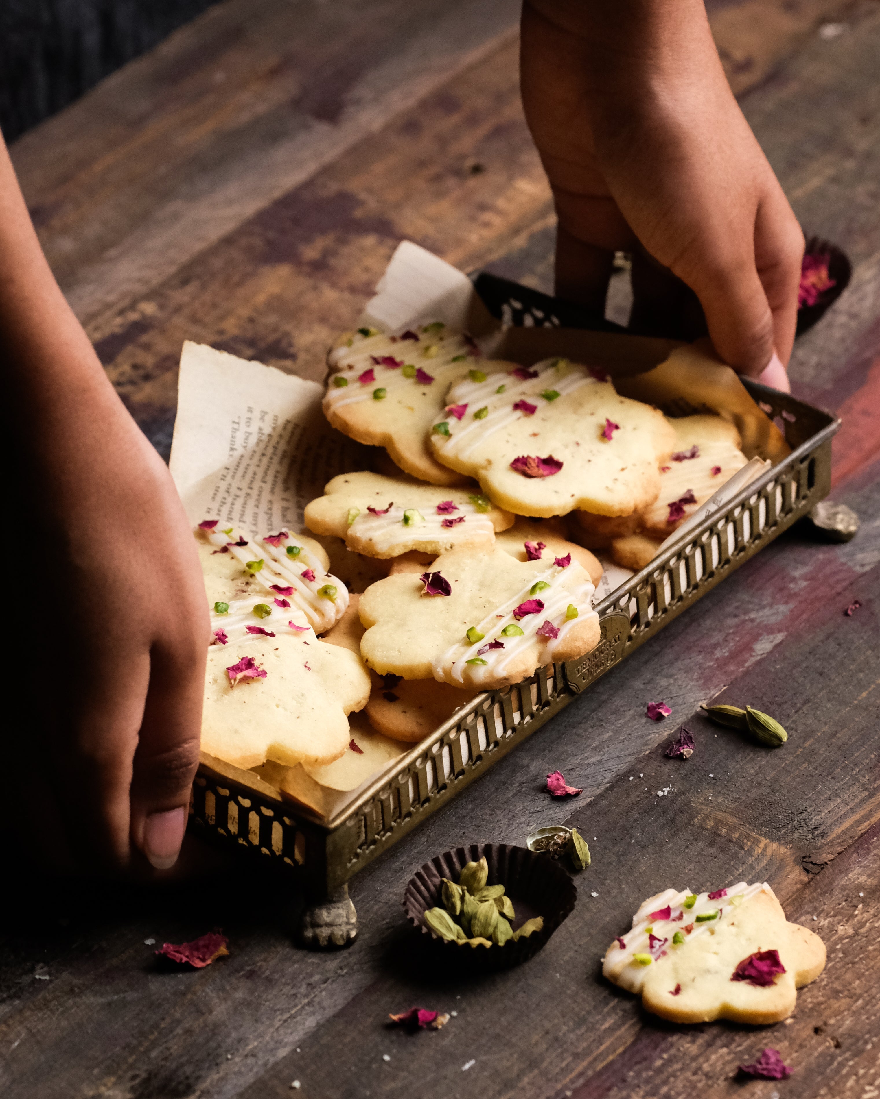 Cardamom and Rose Butter Cookies with Pistachios – A Fragrant, Buttery